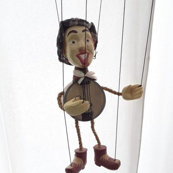 String Puppet - Casa King