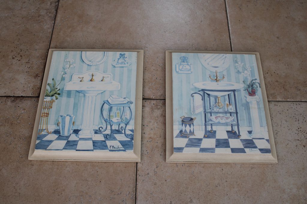 Wall Plaques - Casa King